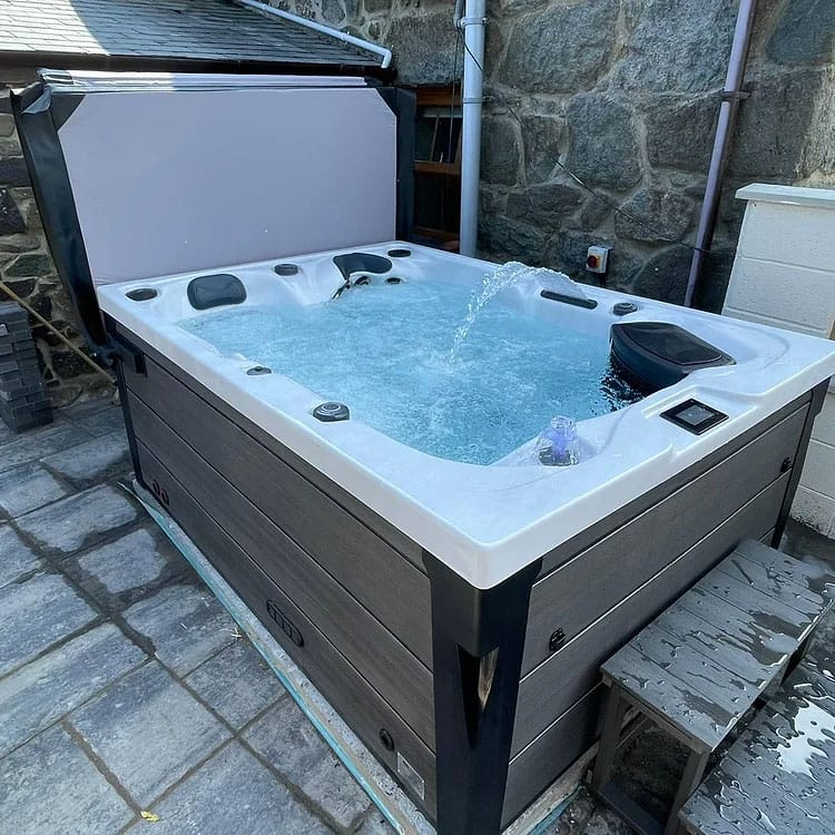 Jacuzzi® J-315™ | Concept Spa
