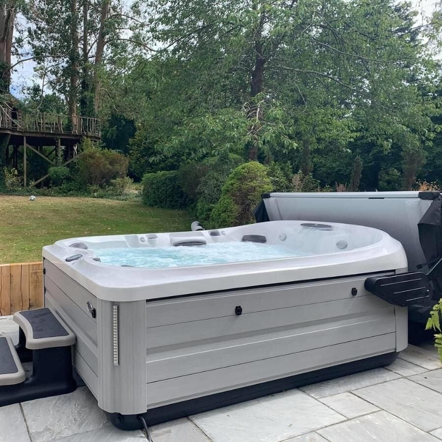 Jacuzzi® J-435™ | Concept Spa