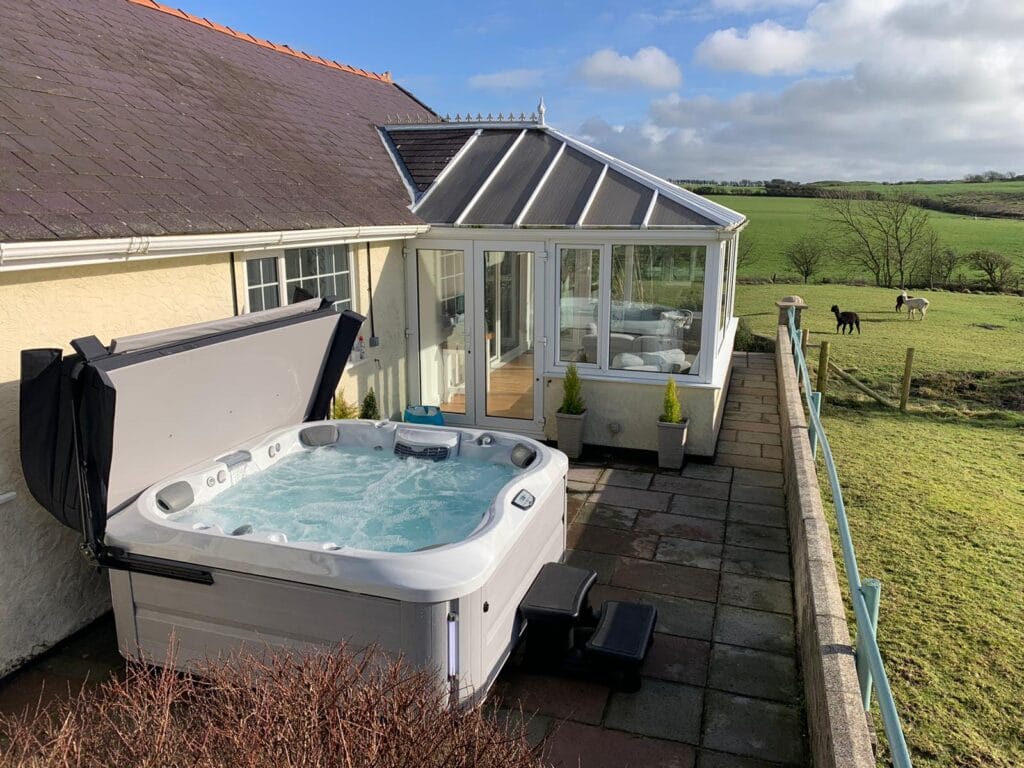 Large Hot Tubs | Concept Spa